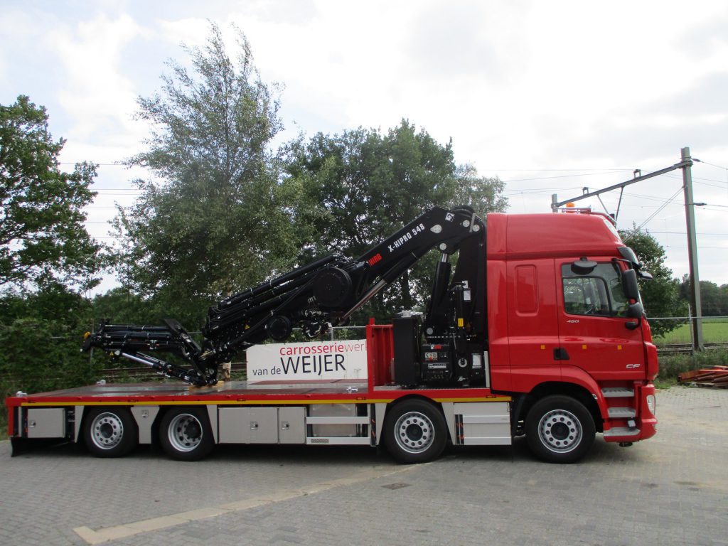 Open carrosserie met een Hiab X-HIPRO 548E-7 autolaadkraan en een ...