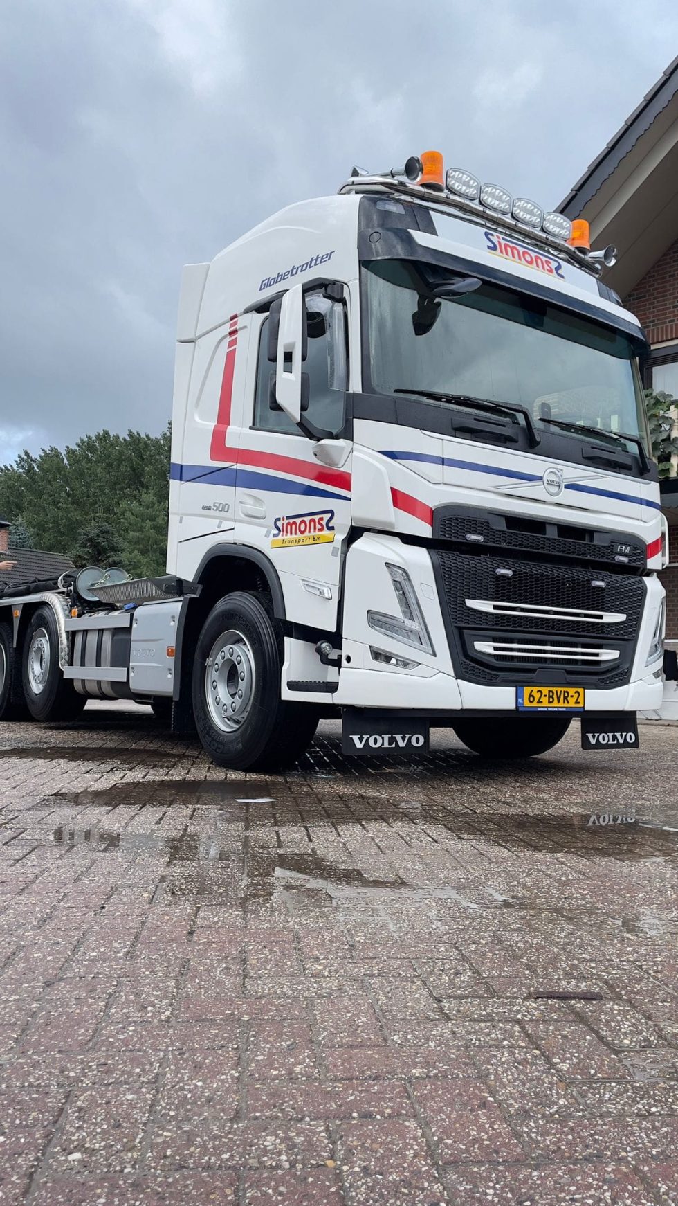 Volvo FM met 30 tons Multilift haakarm containersysteem ...